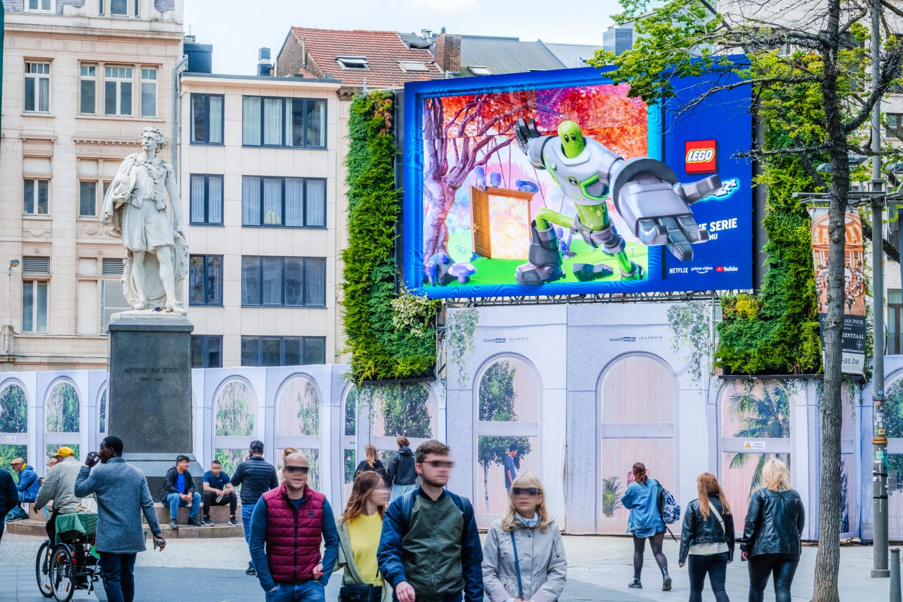 HUB; jouw creatieve partner voor (D)OOH - blowUP media